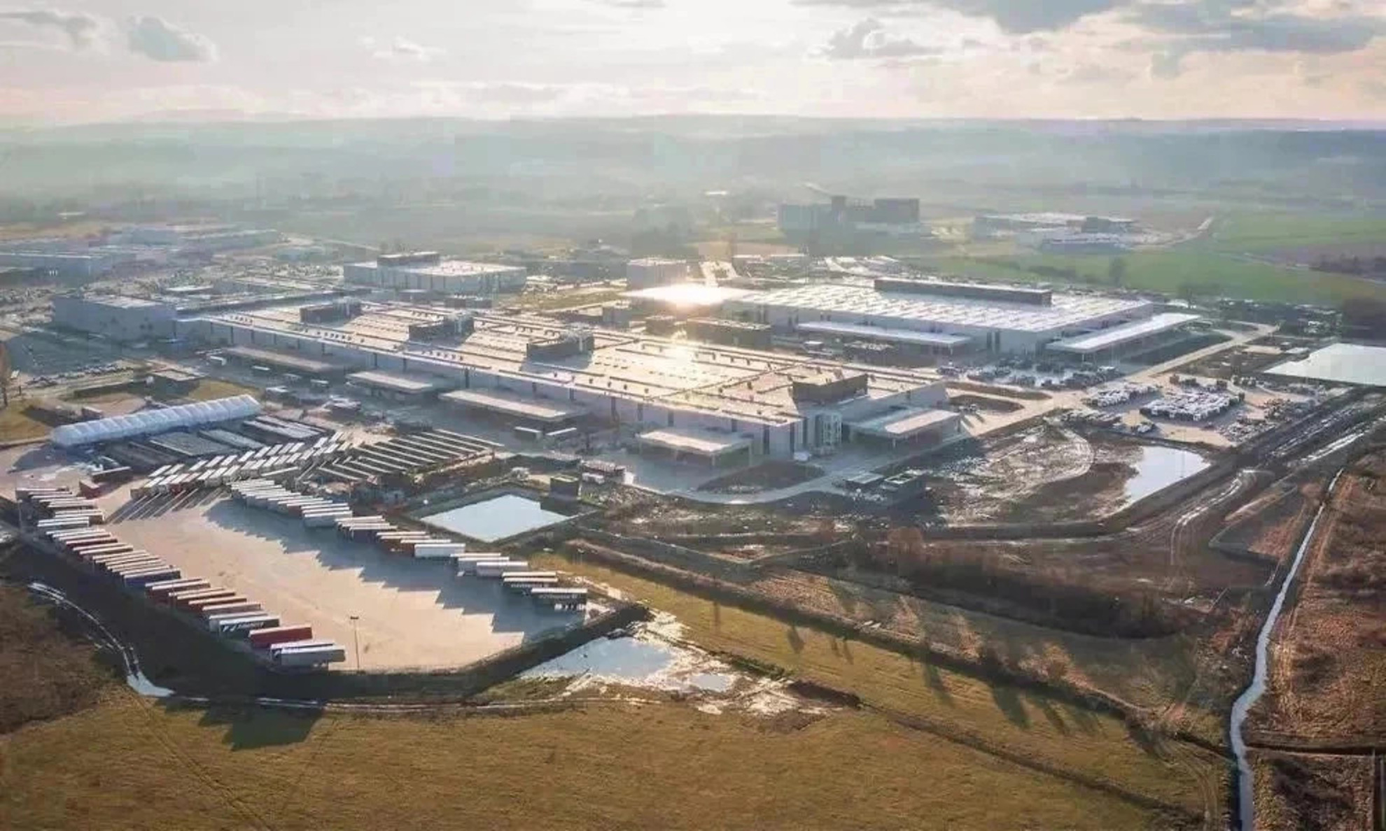 MAN Trucks & Bus - Visite du site de production MAN en Pologne et du ...